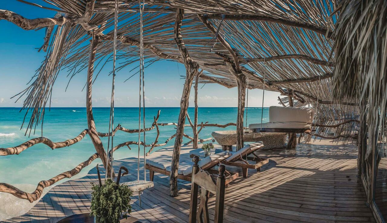 Galería SFER IK, arte en Tulum por la familia Guggenheim
