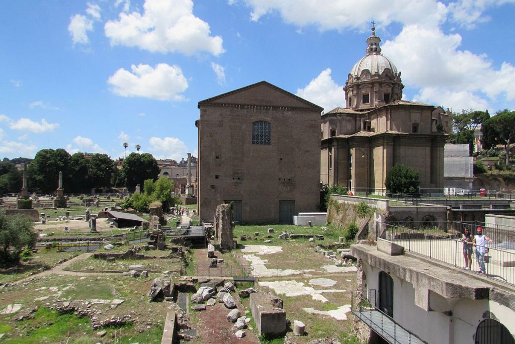 Curia Julia en el Foro Romano. Foto: Cezar Suceveanu / Wikimedia Commons
