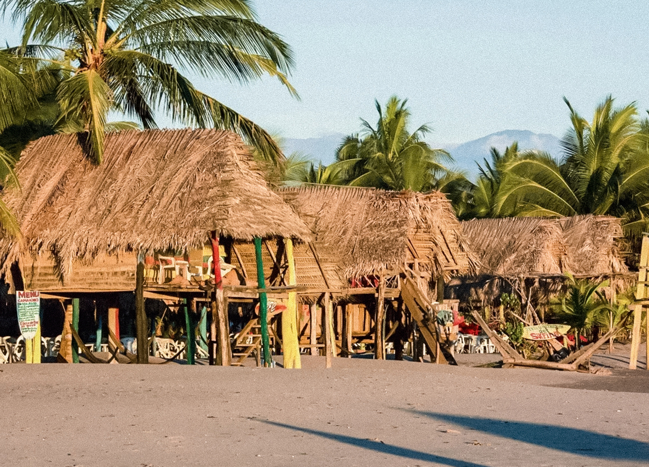 Chacala: la playa de color jade en Nayarit