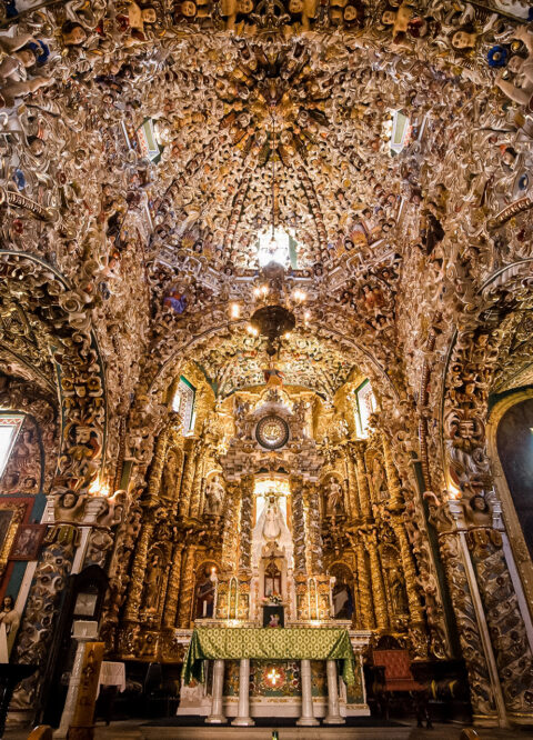 Iglesia de Santa María Tonantzintla, la única iglesia en Puebla con ...
