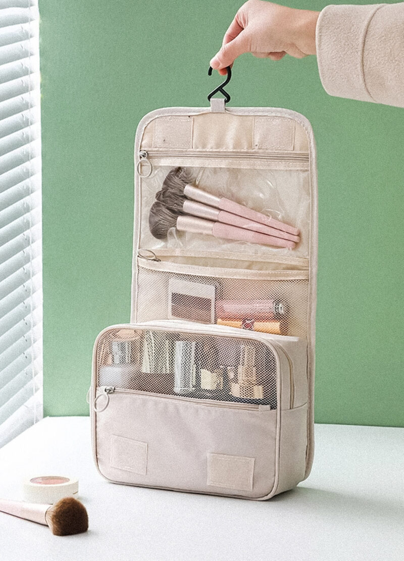 ¿Cómo empacar un neceser de viaje?