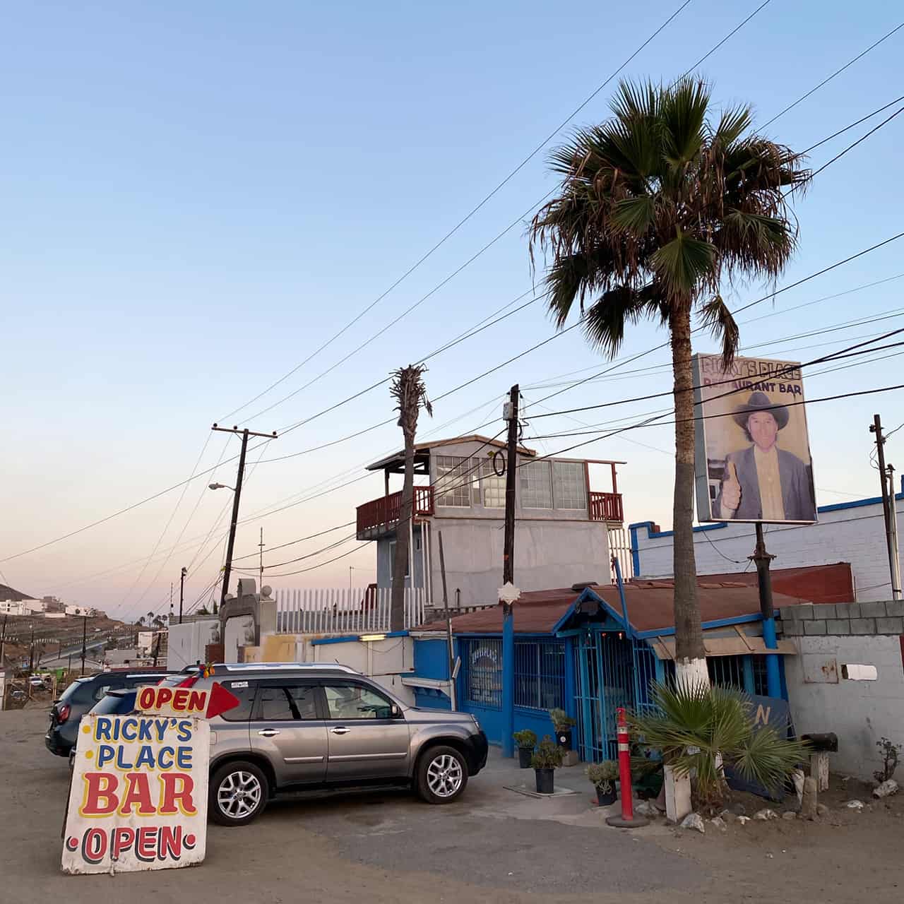 Así es la experiencia en el mítico Rickys Bar - Revista Travesías